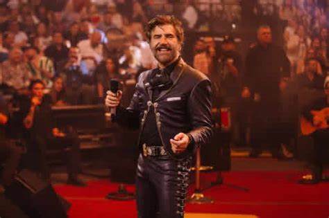 ALEJANDRO FERNÁNDEZ conquistó con dos noches SOLD OUT el DOMO CARE 2024