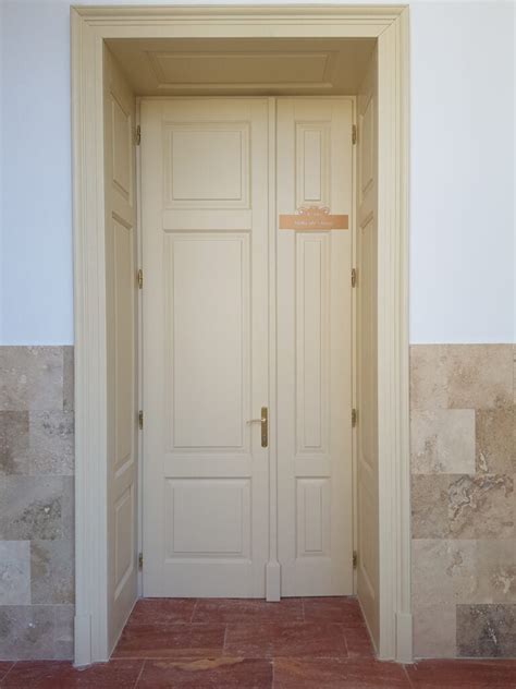 Porte d entrée en bois Classique blanc BriaGroup Professionnel à
