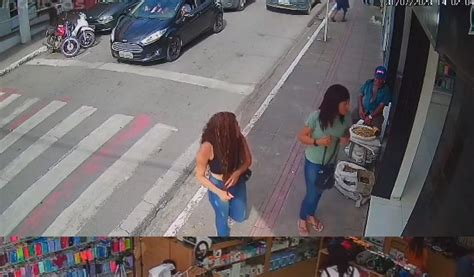 C Meras Flagram Mulheres Furtando Loja Em Arapiraca V Deo Alagoas