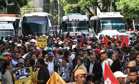 Organizaciones campesinas llegan al Zócalo preparan nuevo mitin