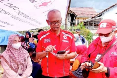 PMI Jaksel Salurkan Sembako Untuk Korban Gempa Cianjur ANTARA News