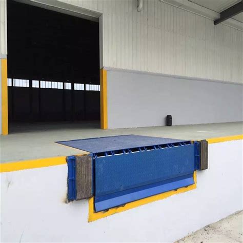 Telescopic Hydraulic Loading Dock System For Warehouse Loading Bay