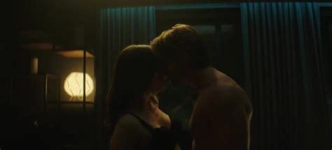 Conor Leslie Sexy Titans S E Qceleb