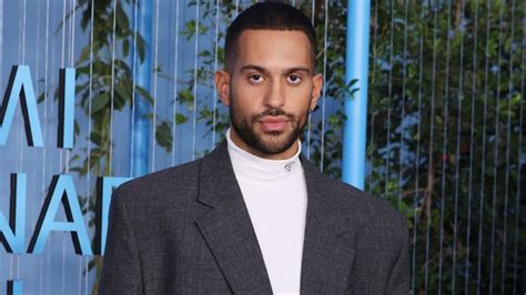 Mahmood Canta Le Canzoni Della Sirenetta Tutti Gli Audio Da Baciala A