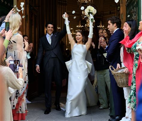 Eugenia Gil se casa con Javier García Obregón con un original traje de