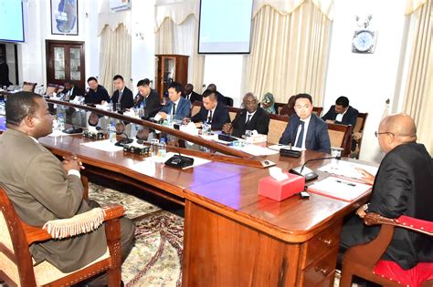 RAIS WA ZANZIBAR MHE DK HUSSEIN MWINYI AZUNGUMZA NA UJUMBE WA