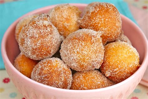 Receita de Bolinho de Chuva Tradicional Fácil e Rápido
