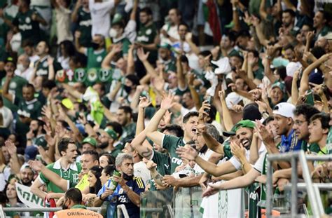 Palmeiras Supera Mil S Cios Torcedores E Recupera Marca De Antes Da