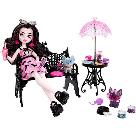 Monster High Picture Day Draculaura Doll Toys Games