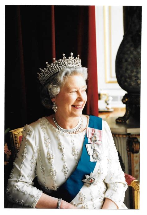 Three Royal Artists Celebrate The Queen At Quantus Gallery