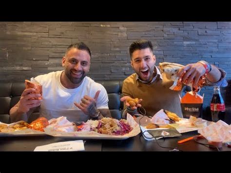 MUKBANG WITH BODYBUILDER WAHEED AESTHETIC LAHMACUN BEEF CHICKEN