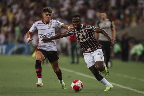 Fotos do clássico entre Fluminense e Flamengo pelo Carioca Gazeta