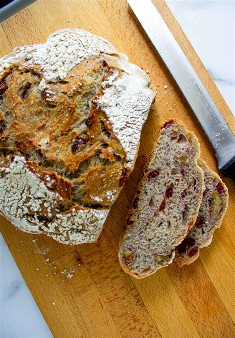 Delicious No Knead Cranberry Walnut Bread For Your Baking Season