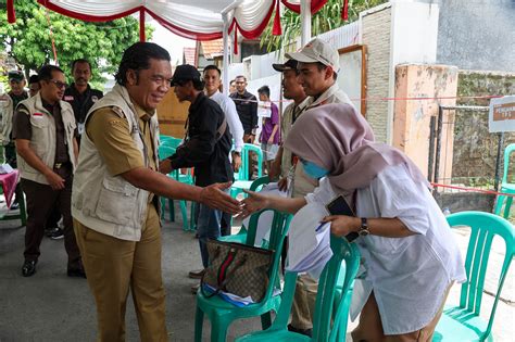 Pj Gubernur Banten Al Muktabar Saksikan Proses Penghitungan Suara Di