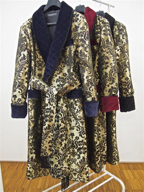 Men S Luxury Paisley Silk Brocade Dressing Gowns With Quilted Velvet