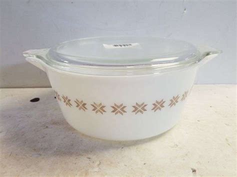 Pyrex Town Country Casserole Dish With Top Trice Auctions