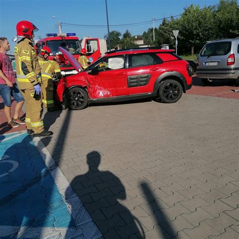 Wypadek w Rybniku Niewiadomiu Zderzenie czterech aut ale na szczęście
