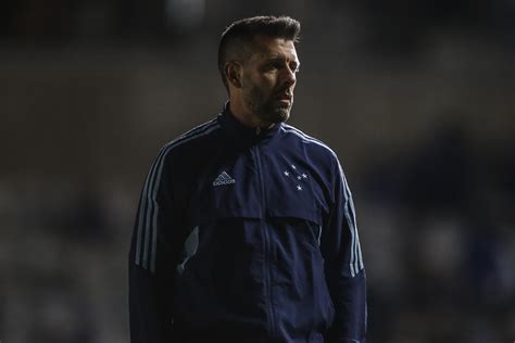 Jornalista N O Perdoa E Rasga Cr Ticas Para O T Cnico Do Cruzeiro