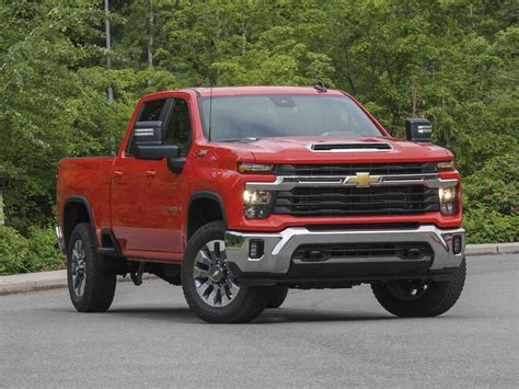 Radiant Red Silverado 2024 Essa Malanie