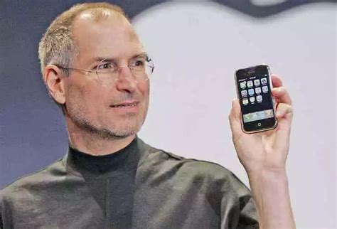 还记得12年前初代iPhone的样子吗 乔布斯
