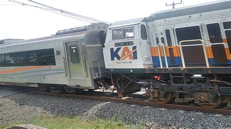 Kereta Api Argo Wilis Lokomotif Cc Ngebut Youtube