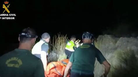 Sucesos Localizan en una zona montañosa el cuerpo sin vida de un