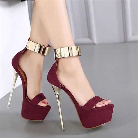 40 Hermosos Zapatos de Plataforma para las más Atrevidas