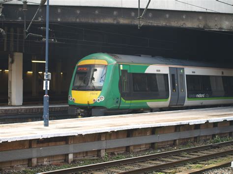 London Midland Class 170 Turbostar 170514 Arrives At Birmi Flickr