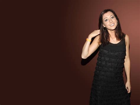 Alyson Hannigan Biography Height And Life Story Super Stars Bio