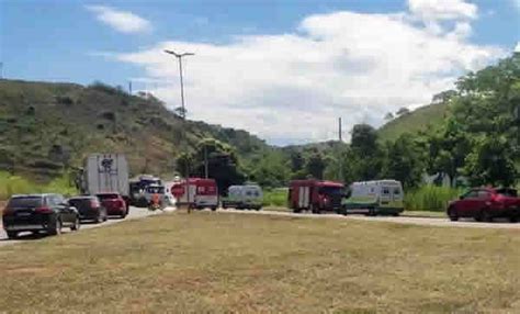 Passageira de moto morre após ser atropelada na BR 116