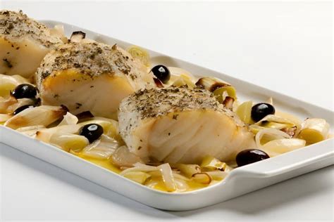 Bacalhau Alho E Leo Ao Forno Uma Op O Deliciosa Para Almo O De Domingo