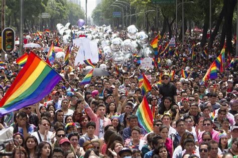 Así se vivió la marcha del Orgullo LGBTTTI en la Ciudad de México