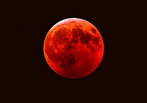 Eclipse lunar en Perú horarios y cómo ver la famosa Luna de Sangre