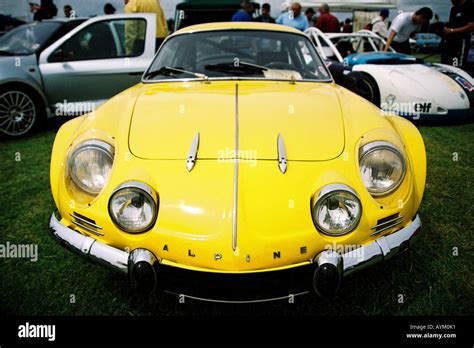 Classic Alpine Hi Res Stock Photography And Images Alamy