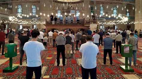 Bayram Namaz Nas L K L N R Ka Rekat Nas L Niyet Edilir Diyanete