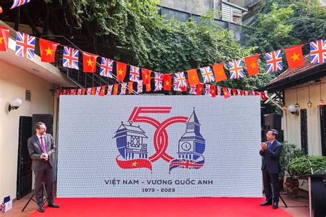 Công bố Logo kỷ niệm 50 năm quan hệ ngoại giao Việt Nam Anh Tổng