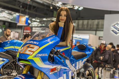 Suzuki Eicma La Sv X In Anteprima Europea Allo Stand Suzuki Con