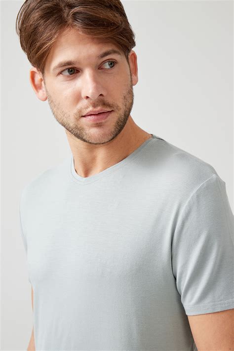 Erkek Basic Modal V Yaka Kısa Kollu T shirt 29957 Yeşil