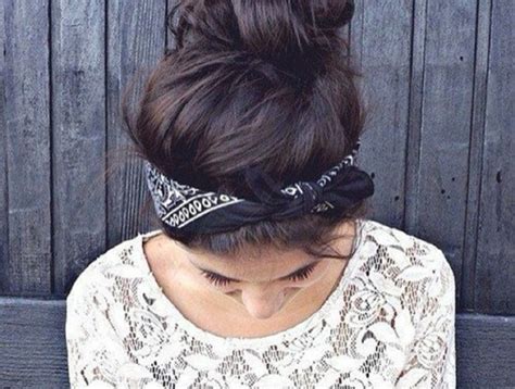 Le chignon coiffé décoiffé 67 photos qui vont vous inspirer