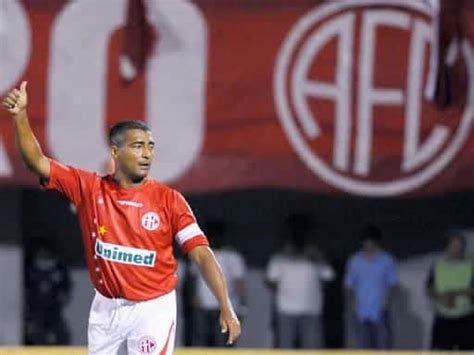 Romário história títulos gols marcados e curiosidades