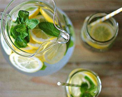 Suco Detox de Limão Gengibre Receita Natureba