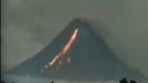 Enam Jam Terakhir Gunung Merapi Luncurkan Tujuh Kali Guguran Lava Pijar