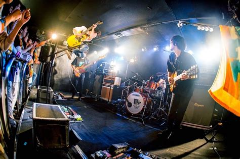 ライブレポートKANA BOON47都道府県ツアーがスタート 新曲夕暮れの配信リリースも発表 THE FIRST TIMES