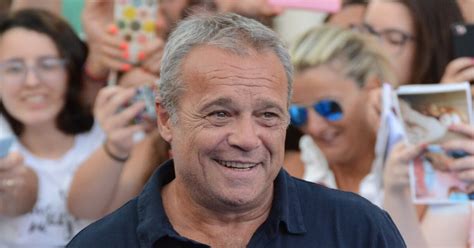Claudio Amendola L Indimenticabile Giulio De I Cesaroni Con Un