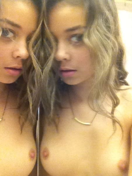 Naked Sarah Hyland In 2017 Leak