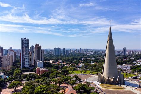 Veja o que abre e o que fecha no feriado de Nossa Senhora da Glória