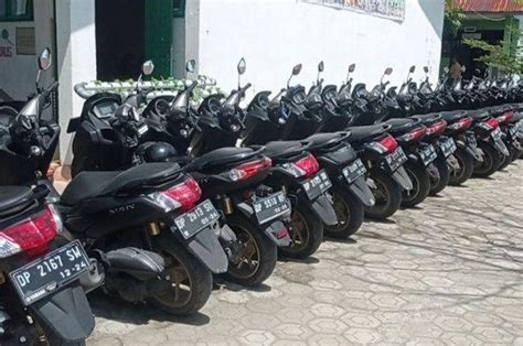 Viral Yamaha NMAX 2022 Honda Scoopy Terparkir Rapi Berdasarkan