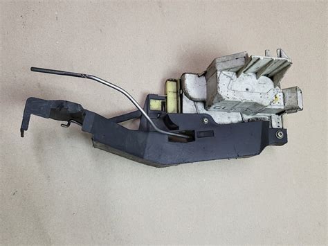 ZAMEK DRZWI PRAWY PRZÓD FORD FOCUS MK1 I X841 A21812 CF 5 PIN OE EUROPA