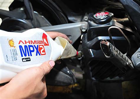 5 Rekomendasi Oli Motor Matic Yang Wajib Diketahui Oleh Para Rider