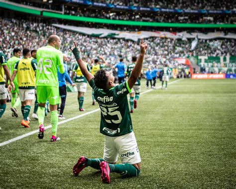 Notícias de Franca Palmeiras dá show goleia o Água Santa e é o